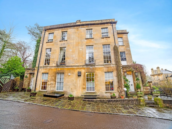 Oyo Bailbrook Lodge, Bath - Wiltshire