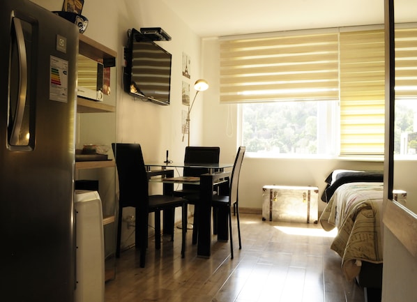 Apartamento, várias camas (Mac Iver 903) | Serviço de quarto – refeições