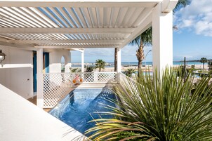 Suíte, terraço, vista para o mar | Terraço/pátio