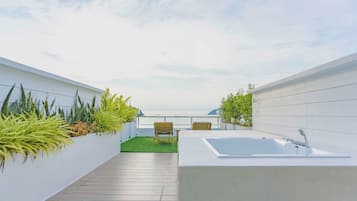 Quarto Premium, banheira de hidromassagem, vista para o mar (Dash) | Vista do quarto