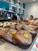 Pequeno-almoço completo diário (20.00 EUR por pessoa)