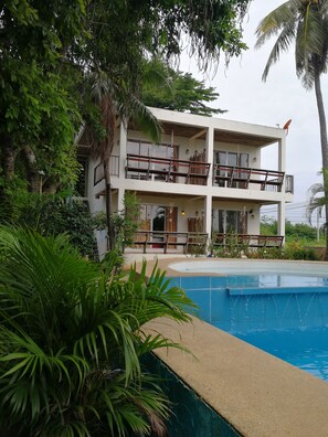 Cortinas/cortinados opacos, camas desdobráveis, Wi-fi grátis 