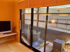 Quarto duplo tradicional, para não fumantes (Annex UMI/KAZE,  Partial Open-airbath) | Vista do quarto