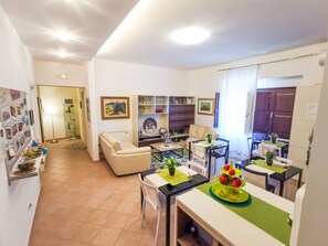 Café da manhã feito na hora todos os dias (EUR 4 por pessoa) 