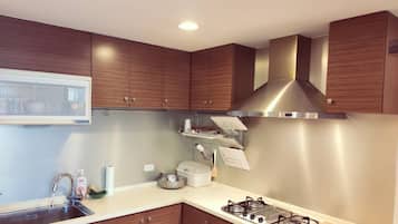 Vila família | Cozinha privada | Geladeira, chaleira elétrica