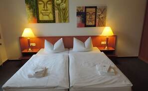 Cofre no quarto, secretária, quartos insonorizados 