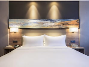 Quarto Superior | Roupa de alta qualidade, edredões de penas, cortinas/cortinados opacos