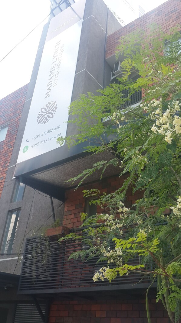 Fachada da propriedade