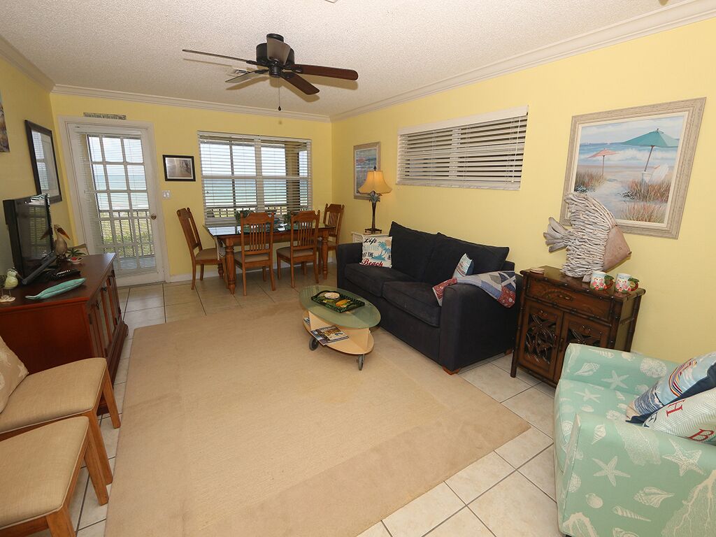 Ground-floor Gulf Retreat-outrigger #5 By Rva - Anna Maria Island, FL