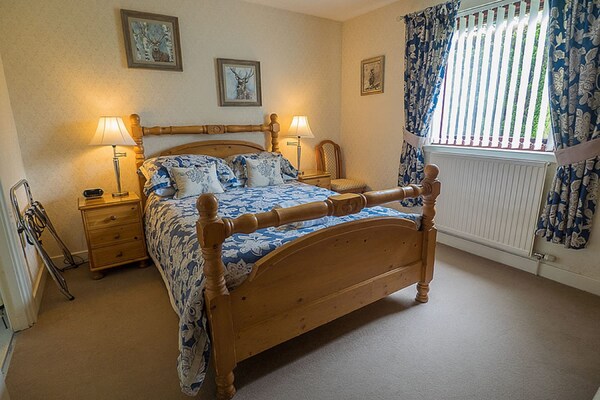 Dionard Guest House - Loch Ness