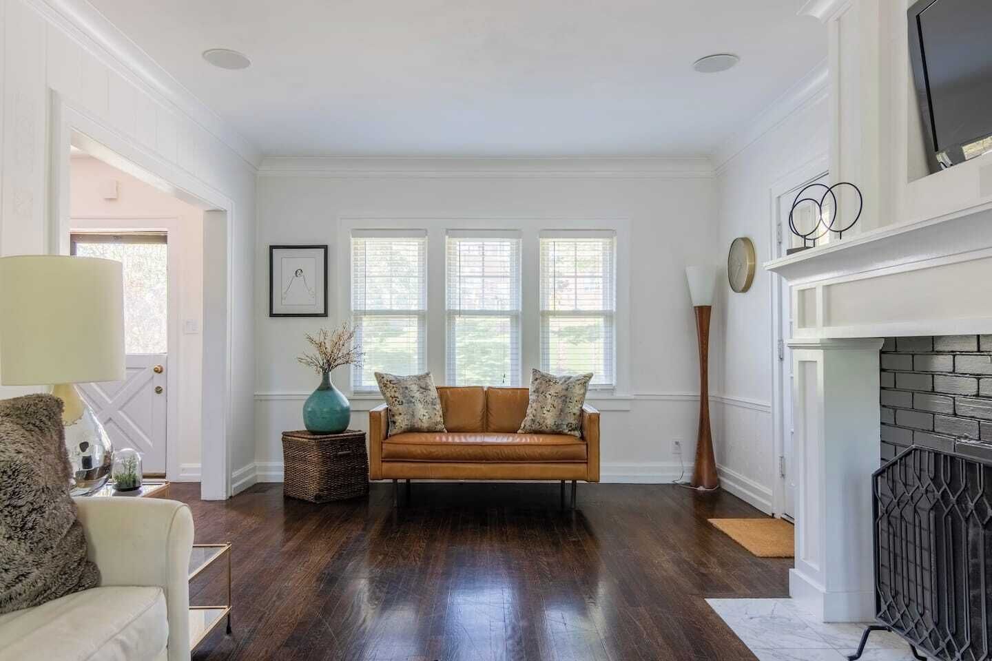 Beautiful Plaza Home 19 - Kansas City, MO