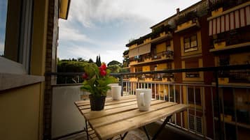 Quarto Duplo ou Twin, casa de banho anexa (Urban Flower) | Varanda