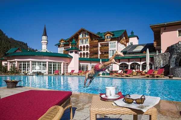 Wellnesshotel ...Liebes Rot-flüh - Tyrol