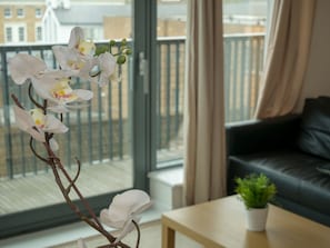 Apartamento, 2 quartos | Comodidades do quarto