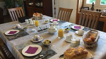 Pequeno-almoço continental diário incluído