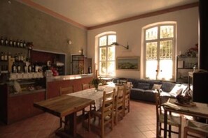 Café da manhã continental grátis