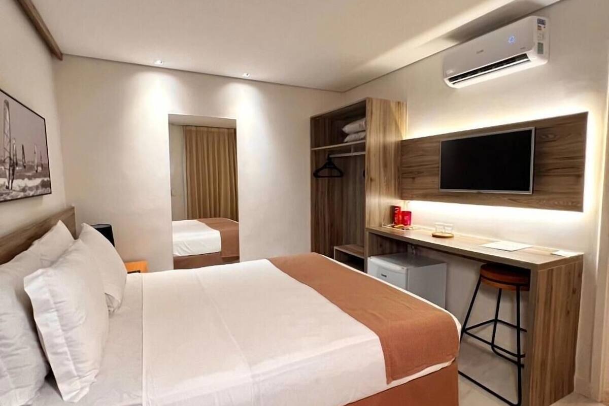 Cofre no quarto, cortinas/cortinados opacos, Wi-fi grátis