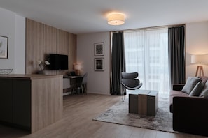 TV de plasma, pisos aquecidos