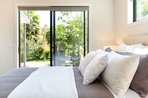 Casa de Campo Premium, 2 quartos, não fumadores, cozinha (Kowhai) | Vista do quarto
