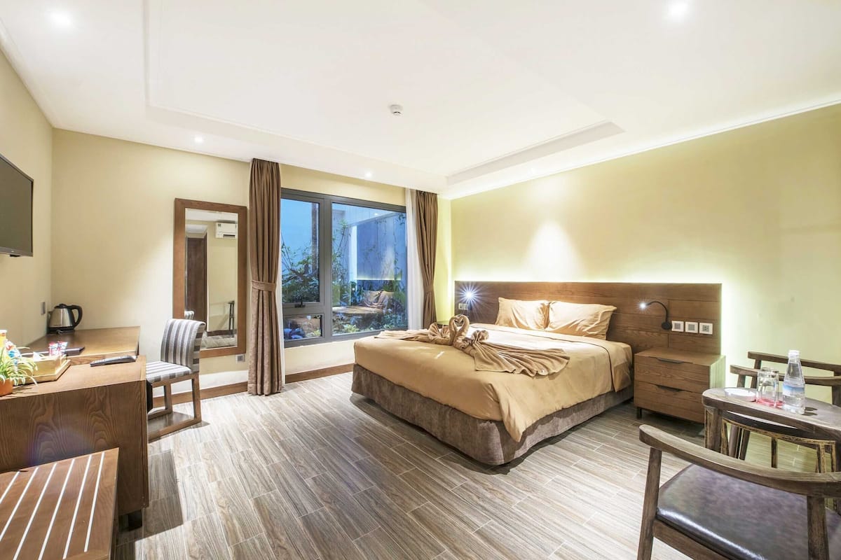 Quarto casal ou duplo luxo | 1 quarto, frigobar, escrivaninha, cortinas blackout