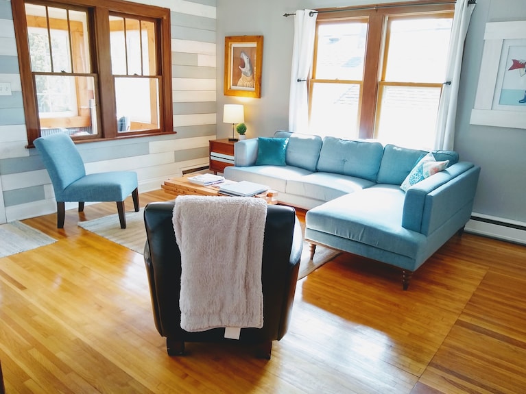 Walk Anywhere In Grand Marais From This Charming Bungalow: - Grand Marais, MN