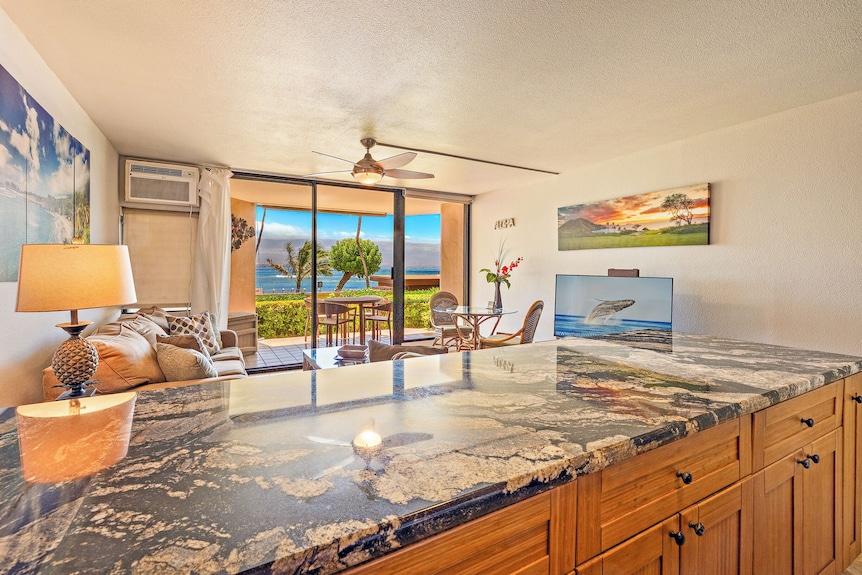 Oceanfront Spectaculaire 60 Pieds à L'eau, Récemment Remodelé! Hdtv, Wifi, Ac - Maui