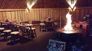 2 restaurantes, pequenos-almoços servidos, cozinha regional