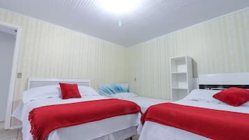 Quarto Familiar | Secretária, ferro/tábua de engomar, Wi-fi grátis
