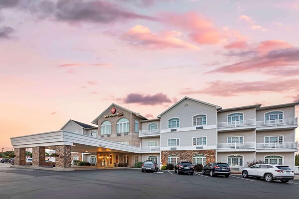 Best Western Plus Dutch Haus Inn And Suites - Lisbon, OH