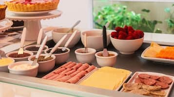 Pequeno-almoço tipo buffet diário incluído