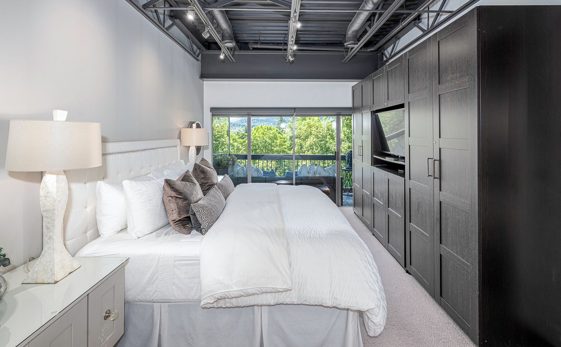 Luxury Waterfront - Downtown Kelowna! - Kelowna