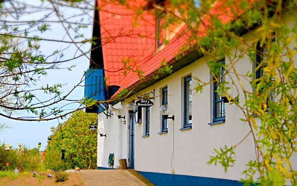 Tryde 1303 Bed & Breakfast - Tomelilla