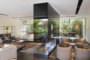 Bar de coquetéis, ao ar livre, aberto todos os dias