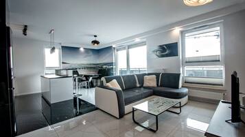 Apartamento de Luxo | Sala de estar | TV de ecrã plano