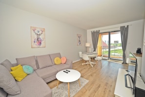 Apartamento Superior, varanda | Sala | TV de ecrã plano 