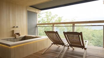 Suite, não fumadores (Check in 3-6pm, Japanese Breakfast) | Varanda