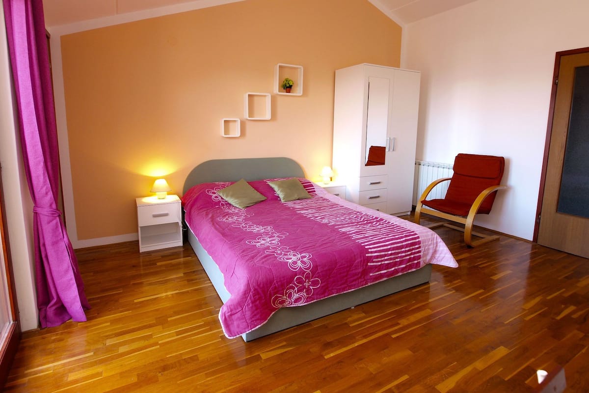 Apartamento, 1 quarto (994/3137) | 2 quartos, ferros/tábuas de passar roupa, Wi-Fi de cortesia