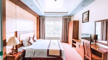 Quarto casal | Frigobar, escrivaninha, cortinas blackout, Wi-Fi de cortesia