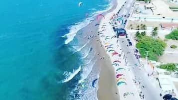 Na praia