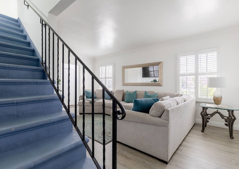 Naples Island Pool House - Seal Beach, CA