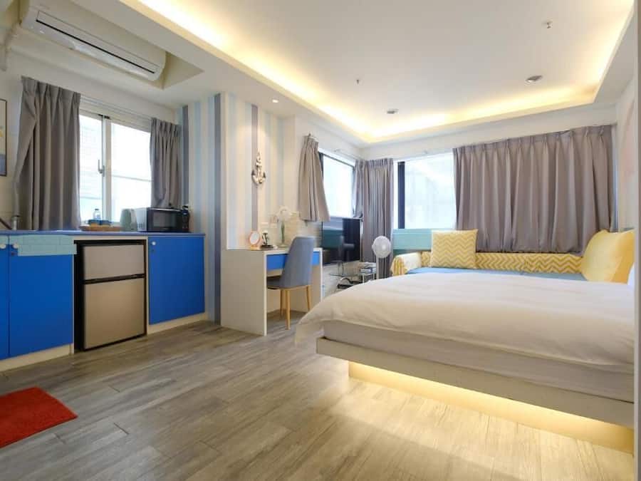 Quarto casal, vista para a cidade | Cortinas blackout, quartos à prova de som