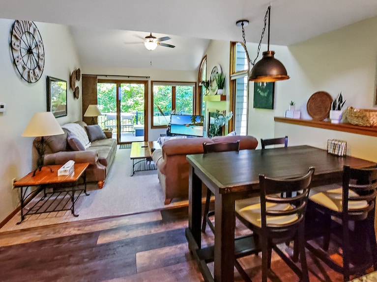 2 υπνοδωμάτια, 2 μπάνια αρχο��τικό στην περιοχή Galena. κοντά στο Eagle Ridge Resort, τη λίμνη Galena και το γήπεδο γκολφ - Galena, IL