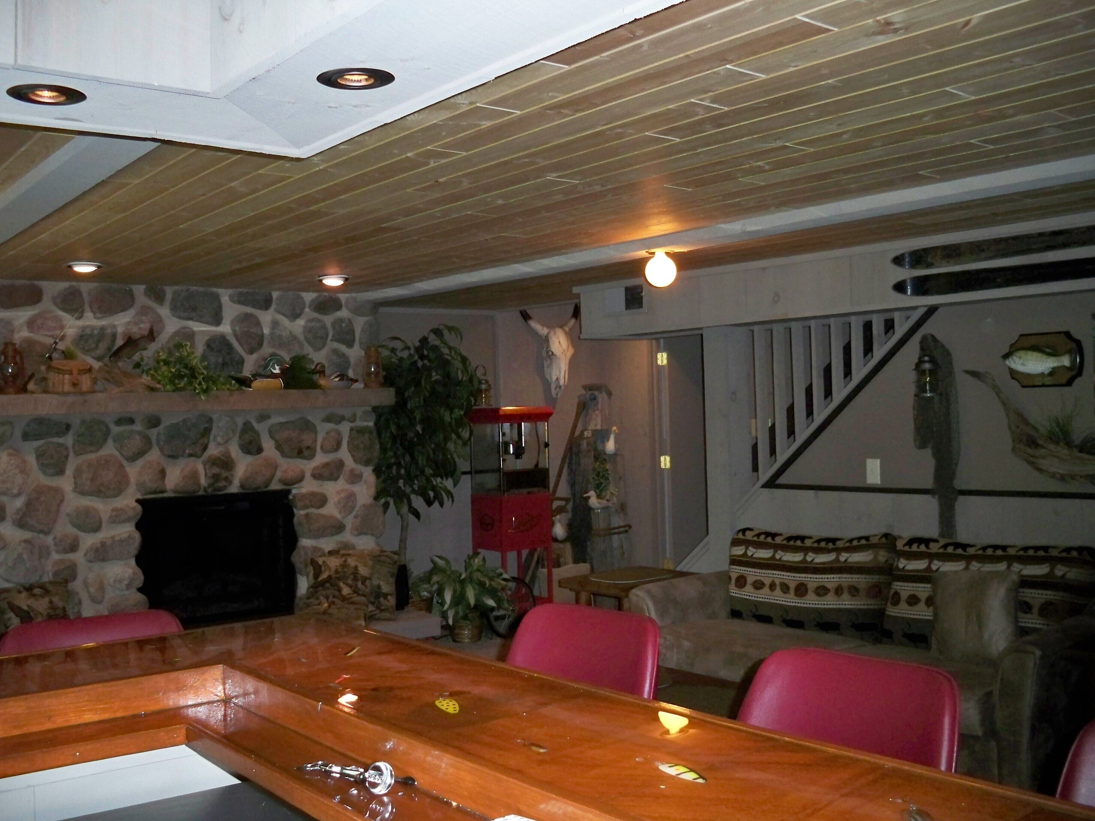 17 Acres Of Northwoods Beauty With Direct Access To Trails - Anderson Lake Lodge - 芒廷