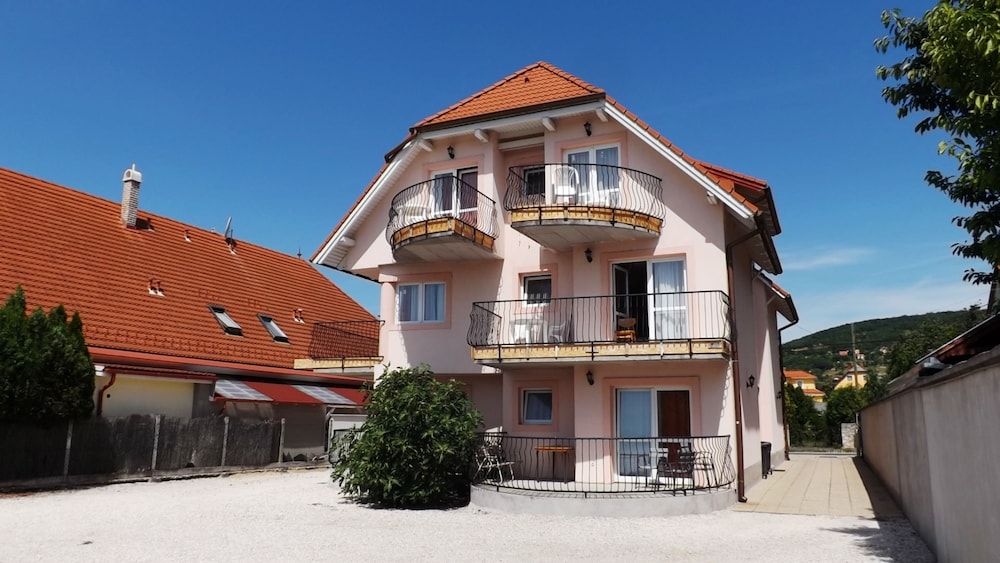 Abigél Apartmanház - Balatonfüred