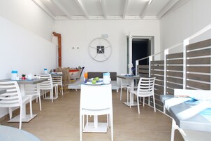 Pequeno-almoço continental diário incluído 