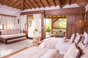 Suíte | Roupas de cama premium, cofres nos quartos, escrivaninha