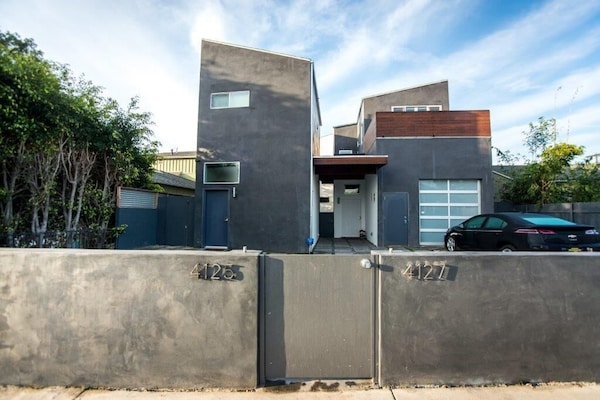Venice Beach House Modern Getaway Easy Parking Best Location - Los Angeles, CA