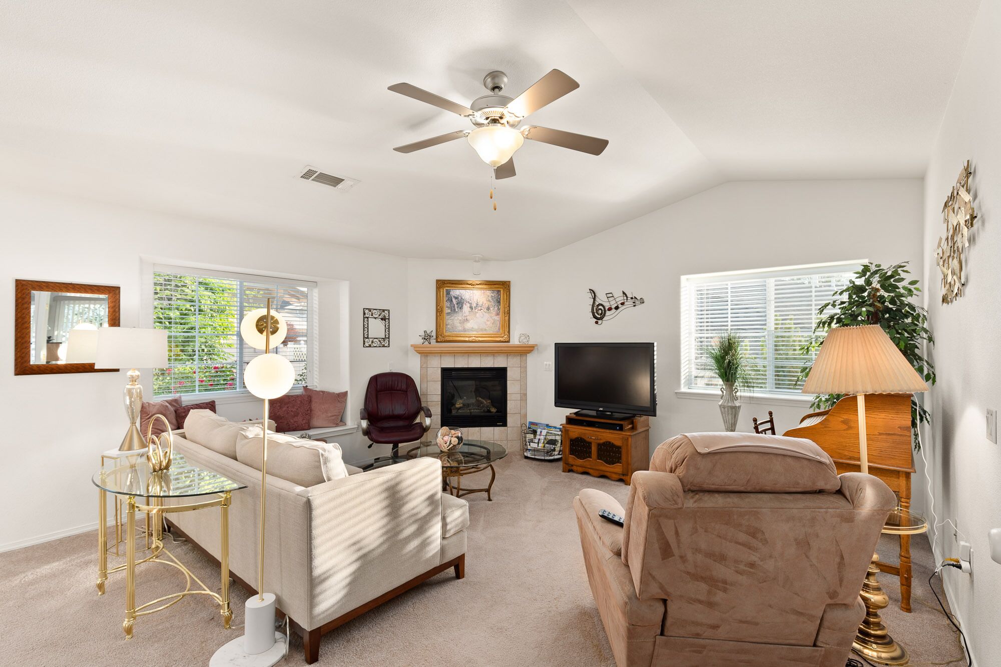 Comfy-cozy, Quiet, Ev Car Charger, Garage, Recliner - Grants Pass, OR