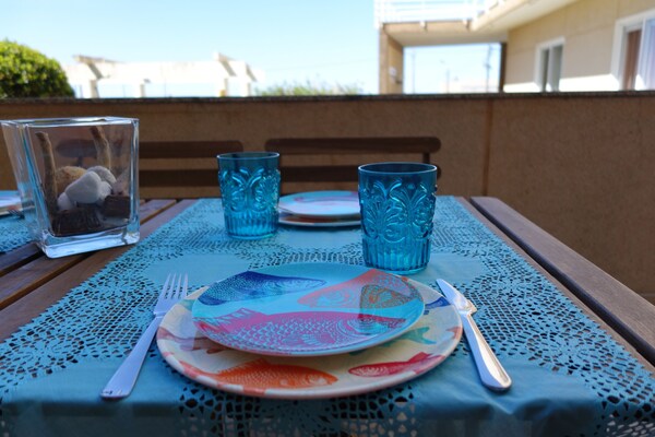 Beach Apartment With Sea View Only 15 Minutes Away From Porto Center And 100mts - Douro River
