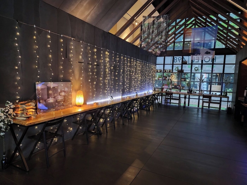 호텔 498 - 송도동